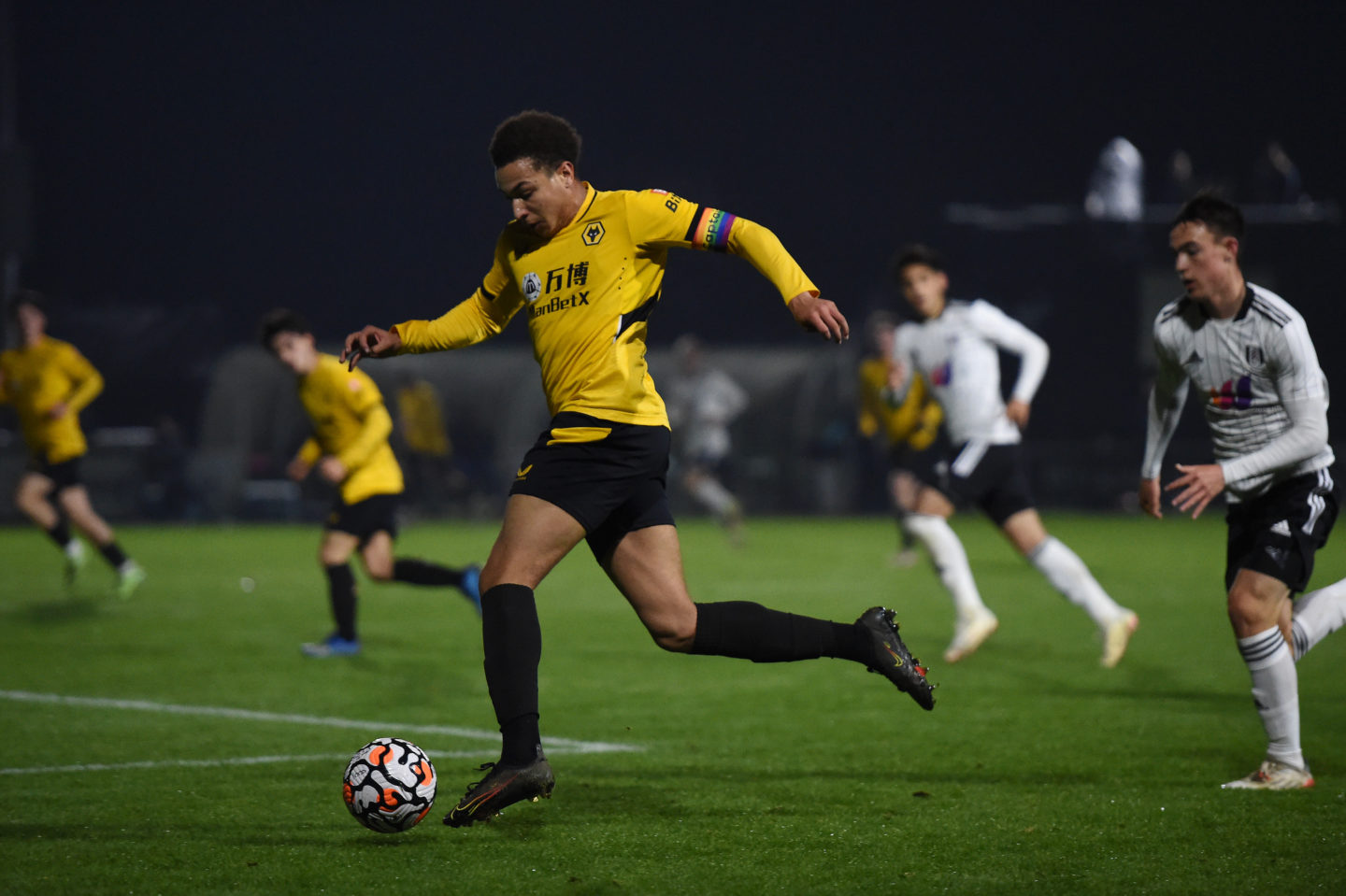 Lewis Richards joins Harrogate on loan from Wolves
