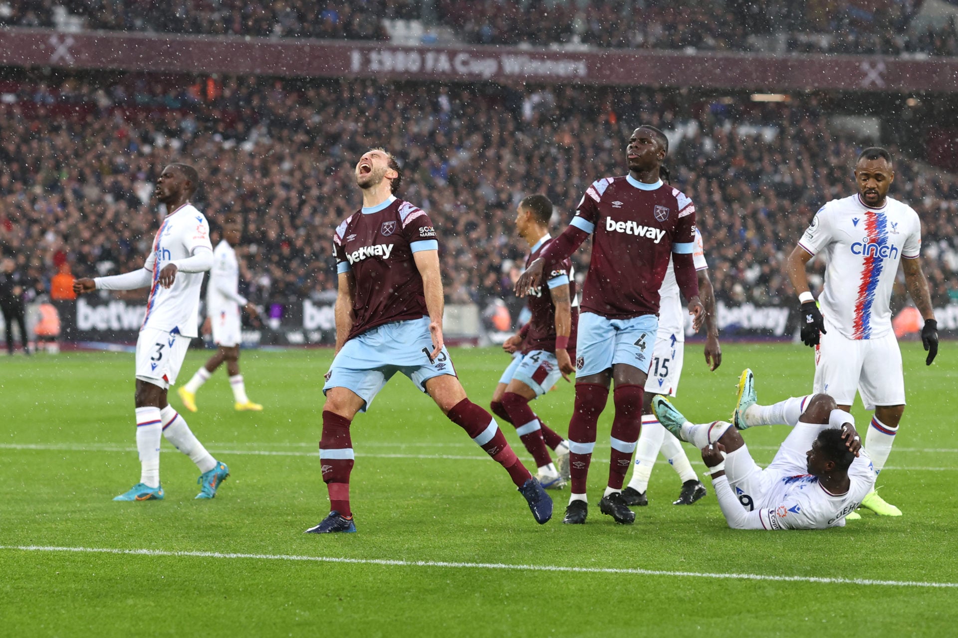 Wolves transfer news: Wanderers agree Craig Dawson deal