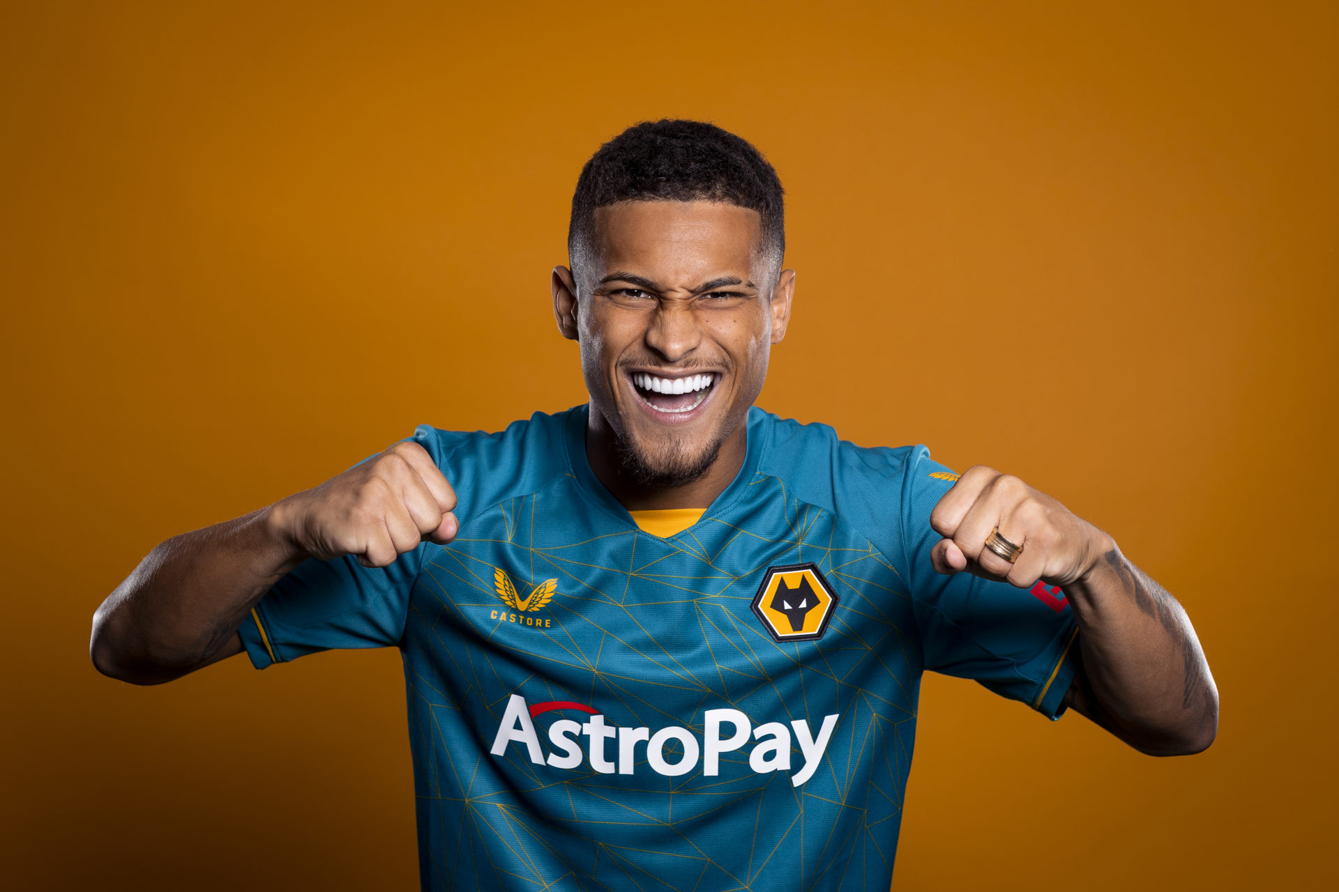 Vene Casagrande compares new Wolves signing Joao Gomes to Douglas Luiz