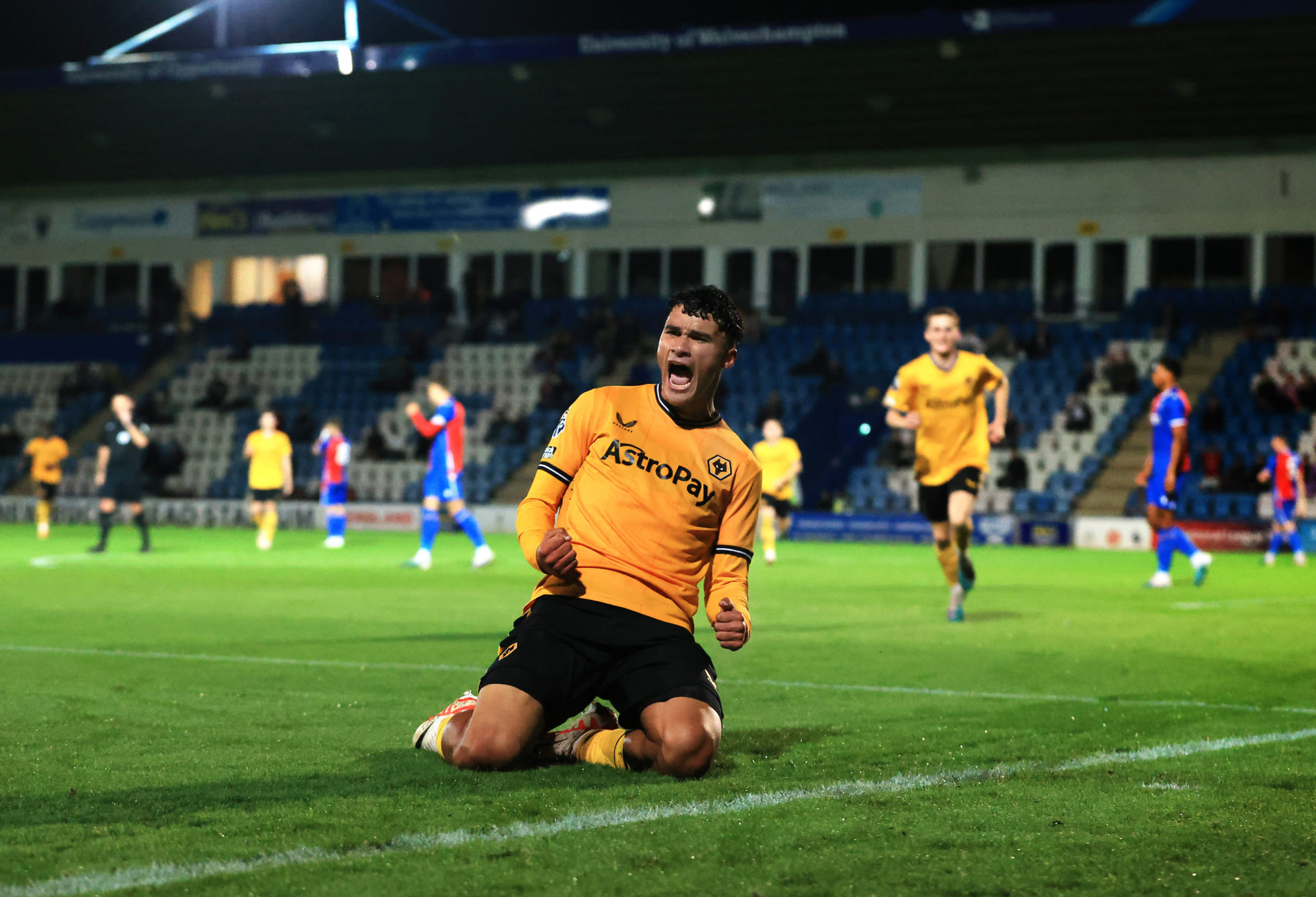 'They help quite a lot': Nathan Fraser says two Wolves stars are really ...