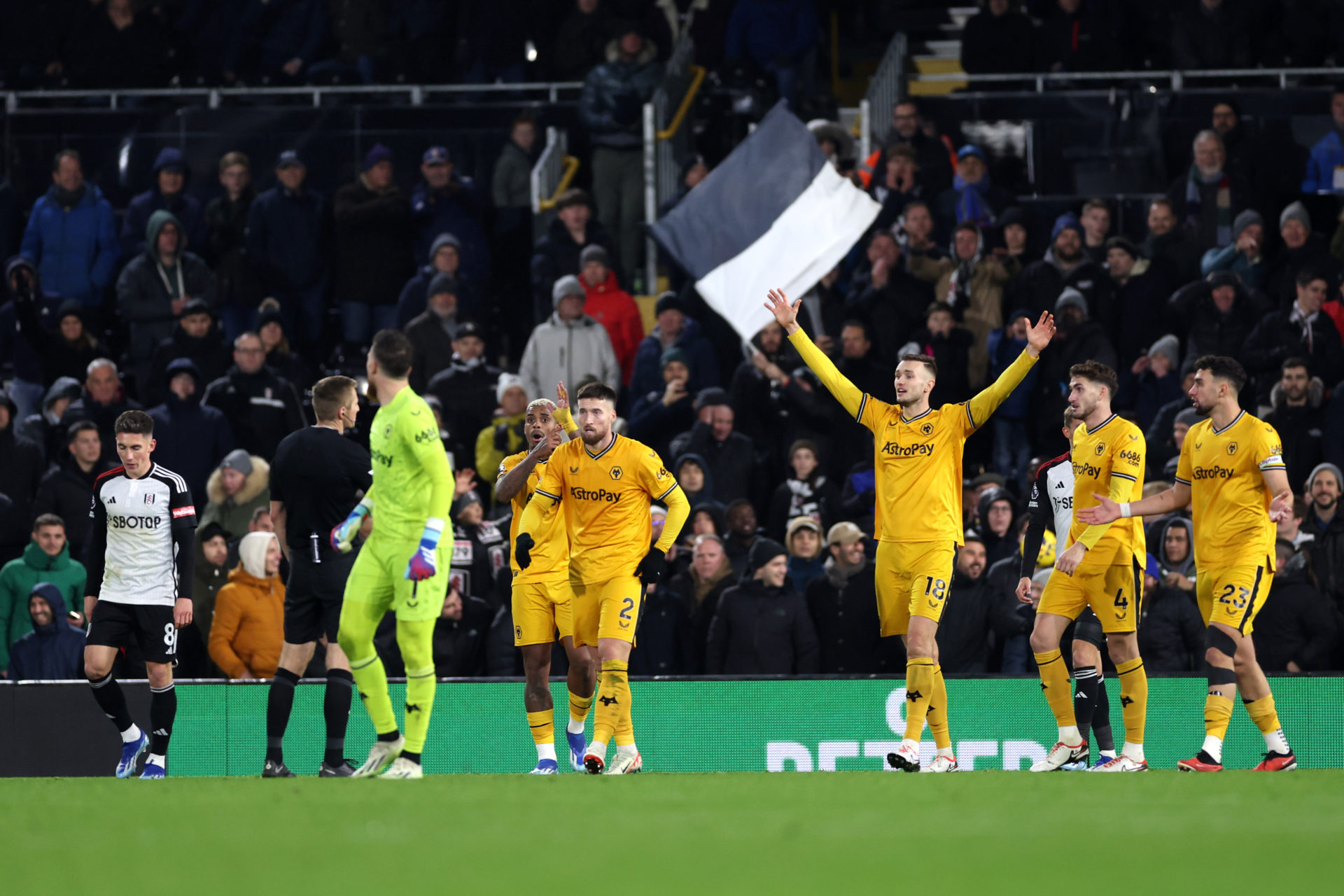 Richard Keys drops 'scared' claim after referee controversy in Fulham v ...