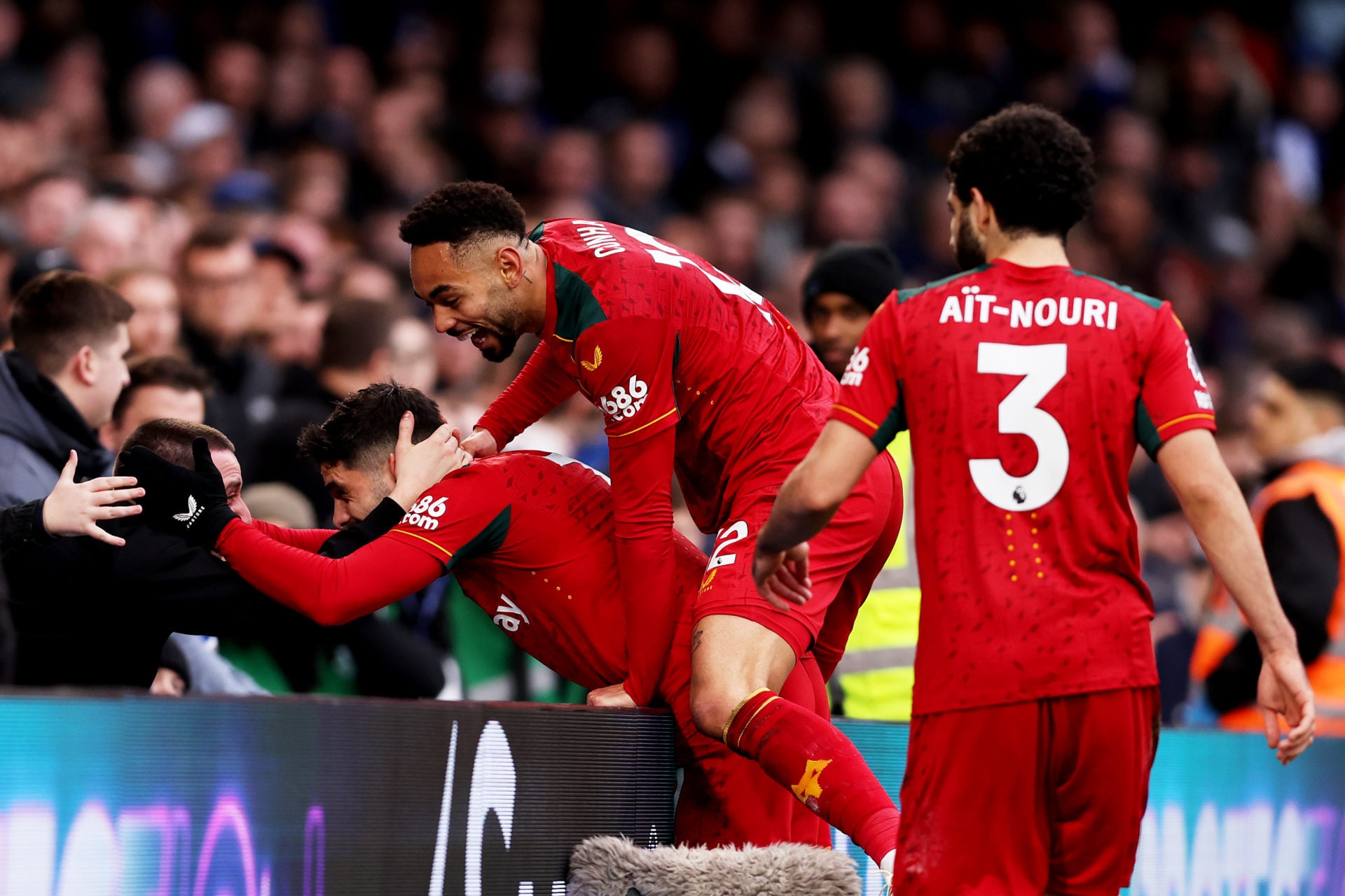 What Wolves' current stance over Pedro Neto is as six clubs named in race