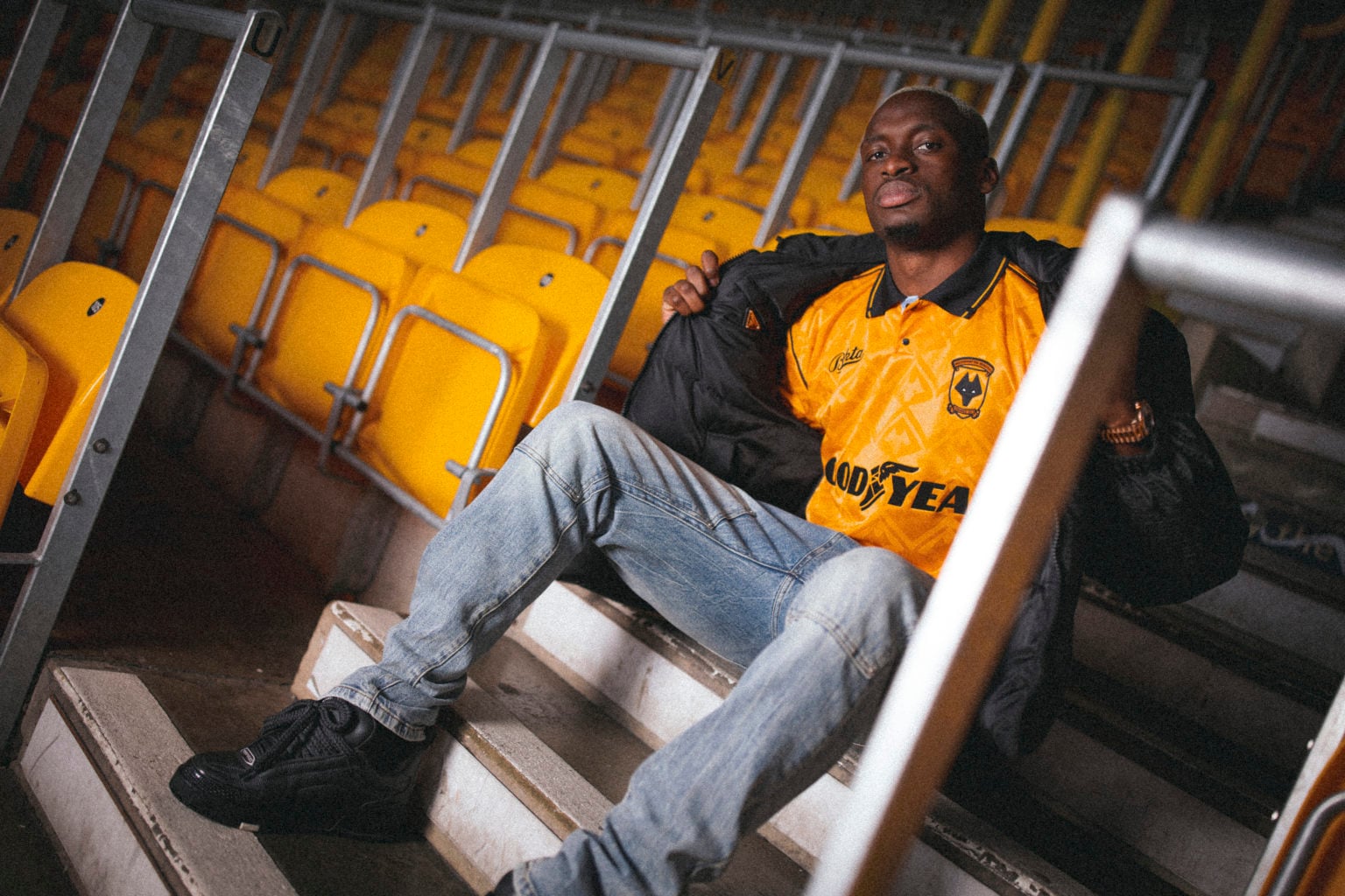 Matt Hobbs hails Toti Gomes as defender pens deserved new Wolves contract