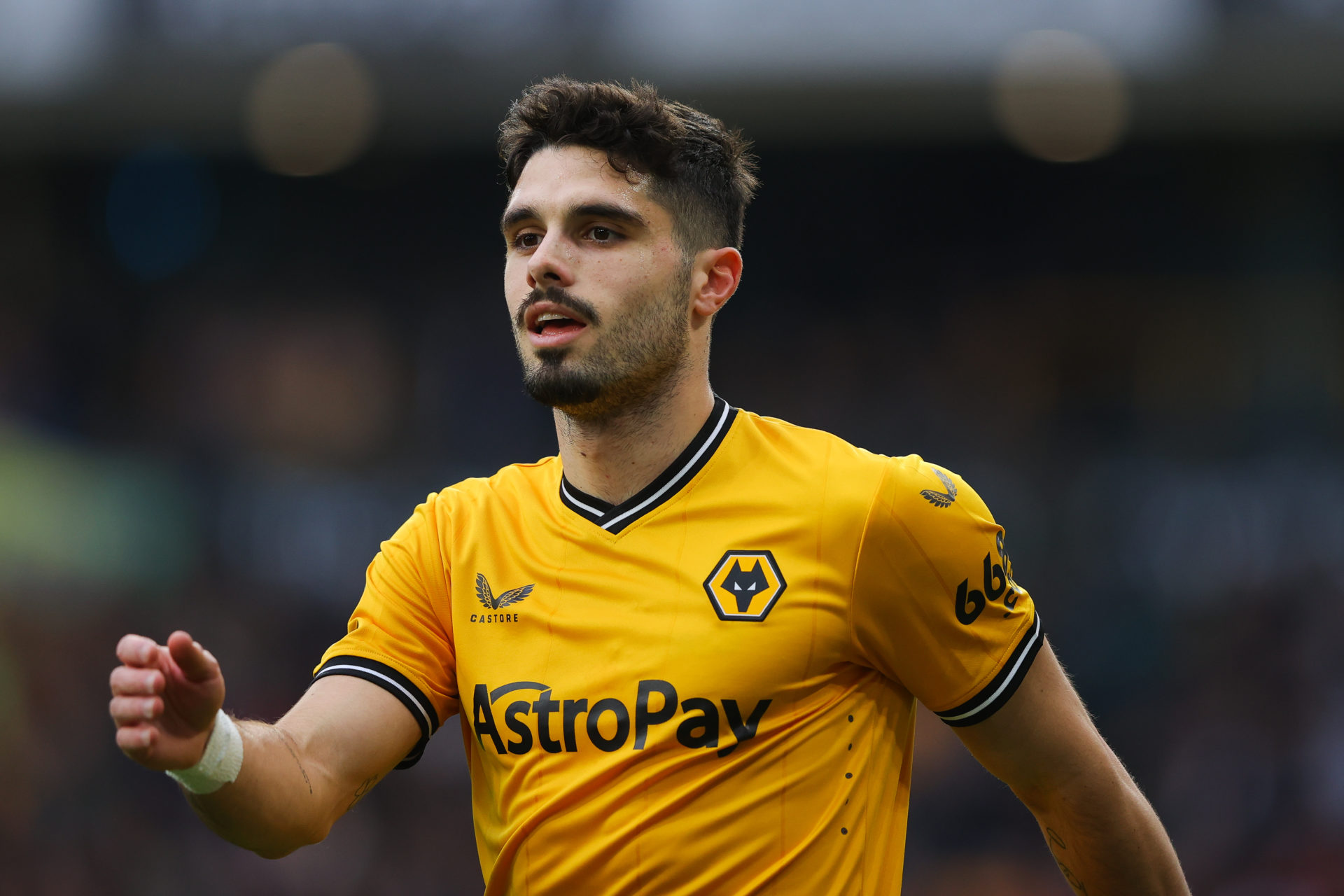 Exclusive: Transfer expert explains Wolves summer plans for Arsenal ...