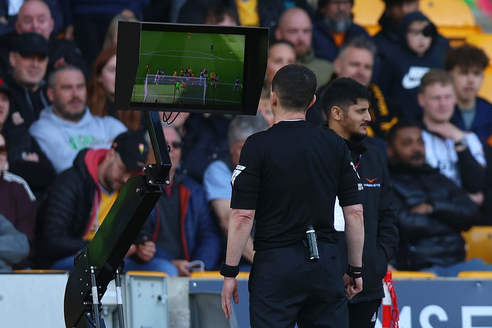 Former PL ref Mark Halsey gives take on disallowed Wolves goal v West Ham