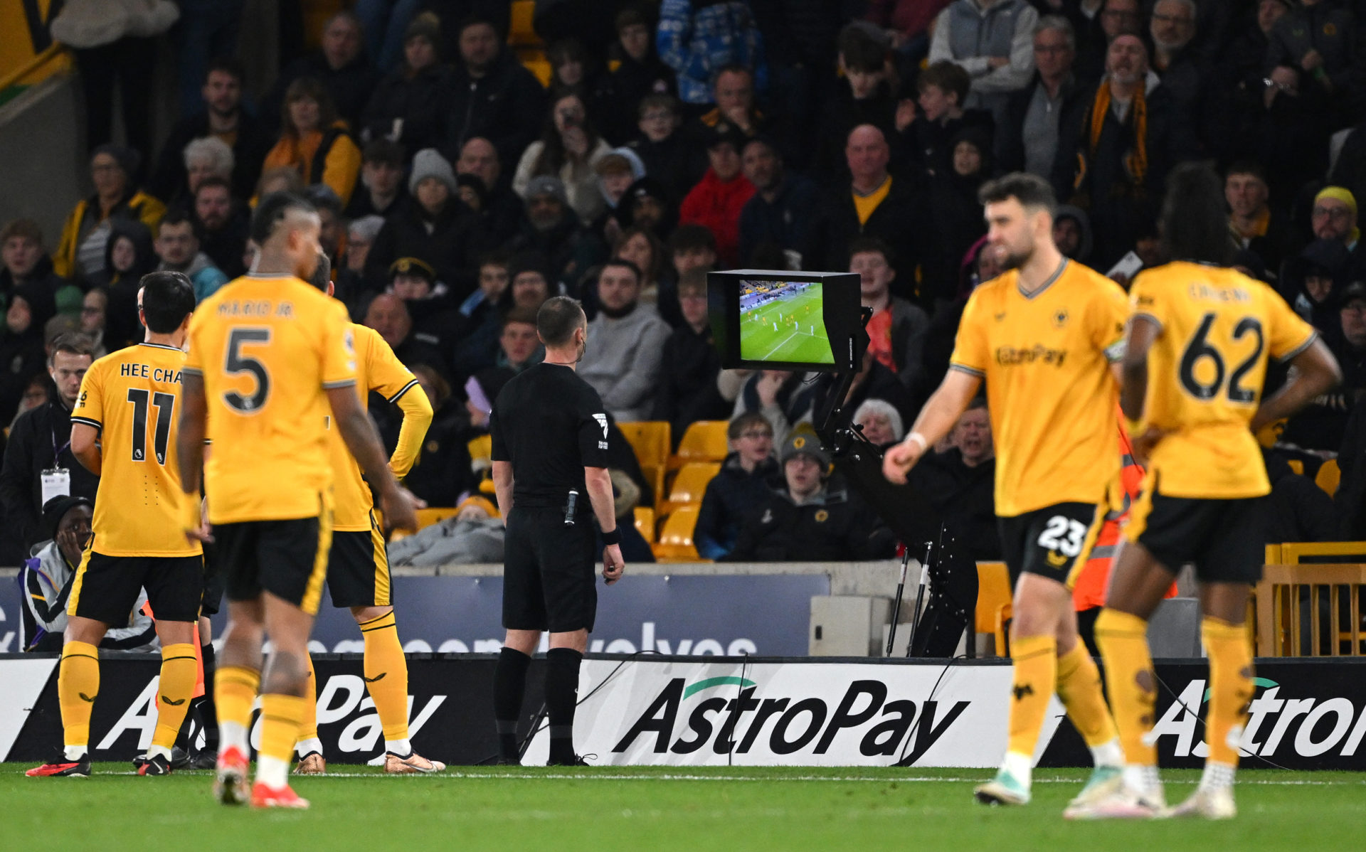What Wolves fans chanted during 1-0 Bournemouth defeat, after yet more ...