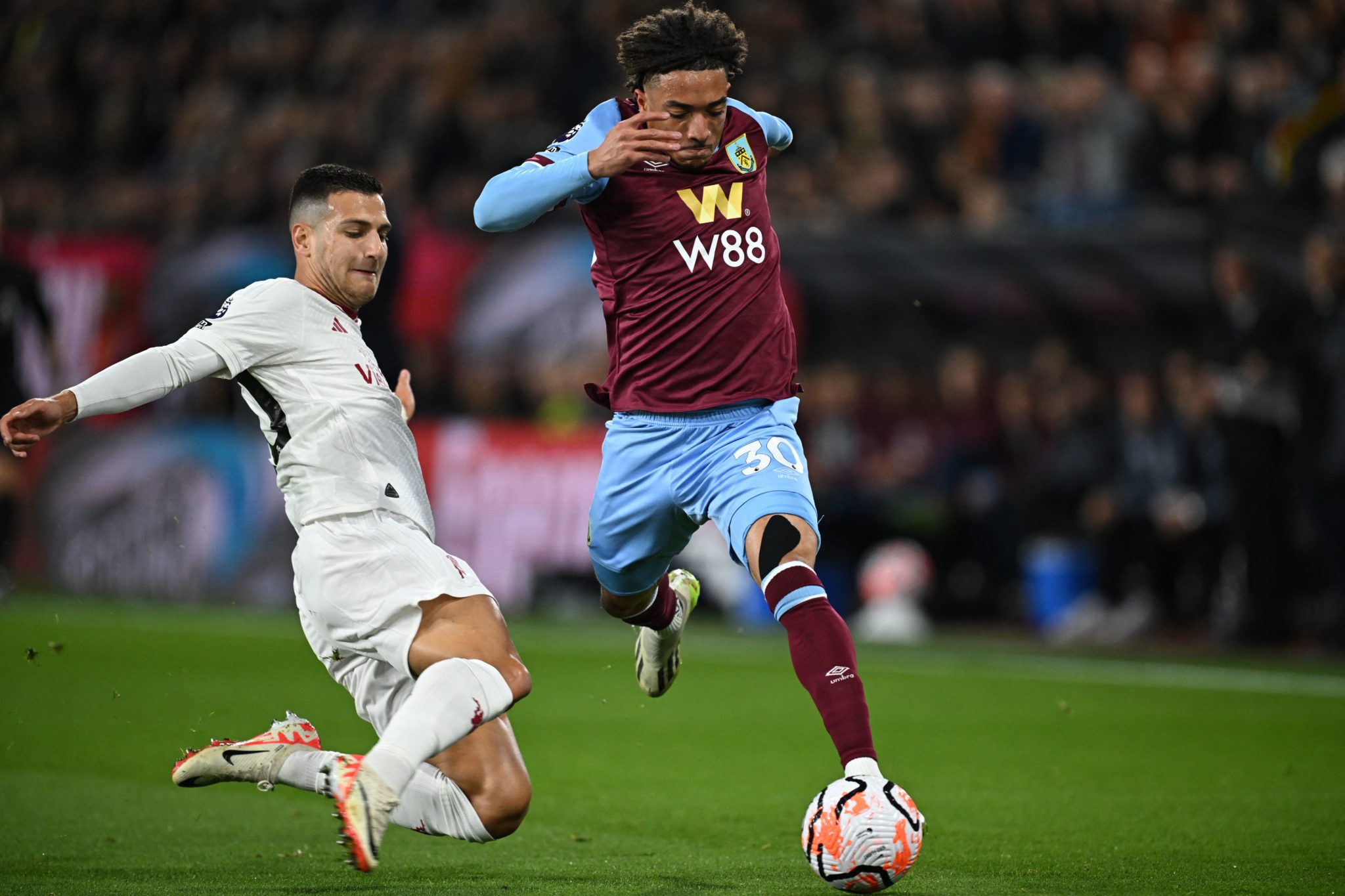 Who is Luca Koleosho? Wolves’ potential ‘fearless’ Pedro Neto replacement