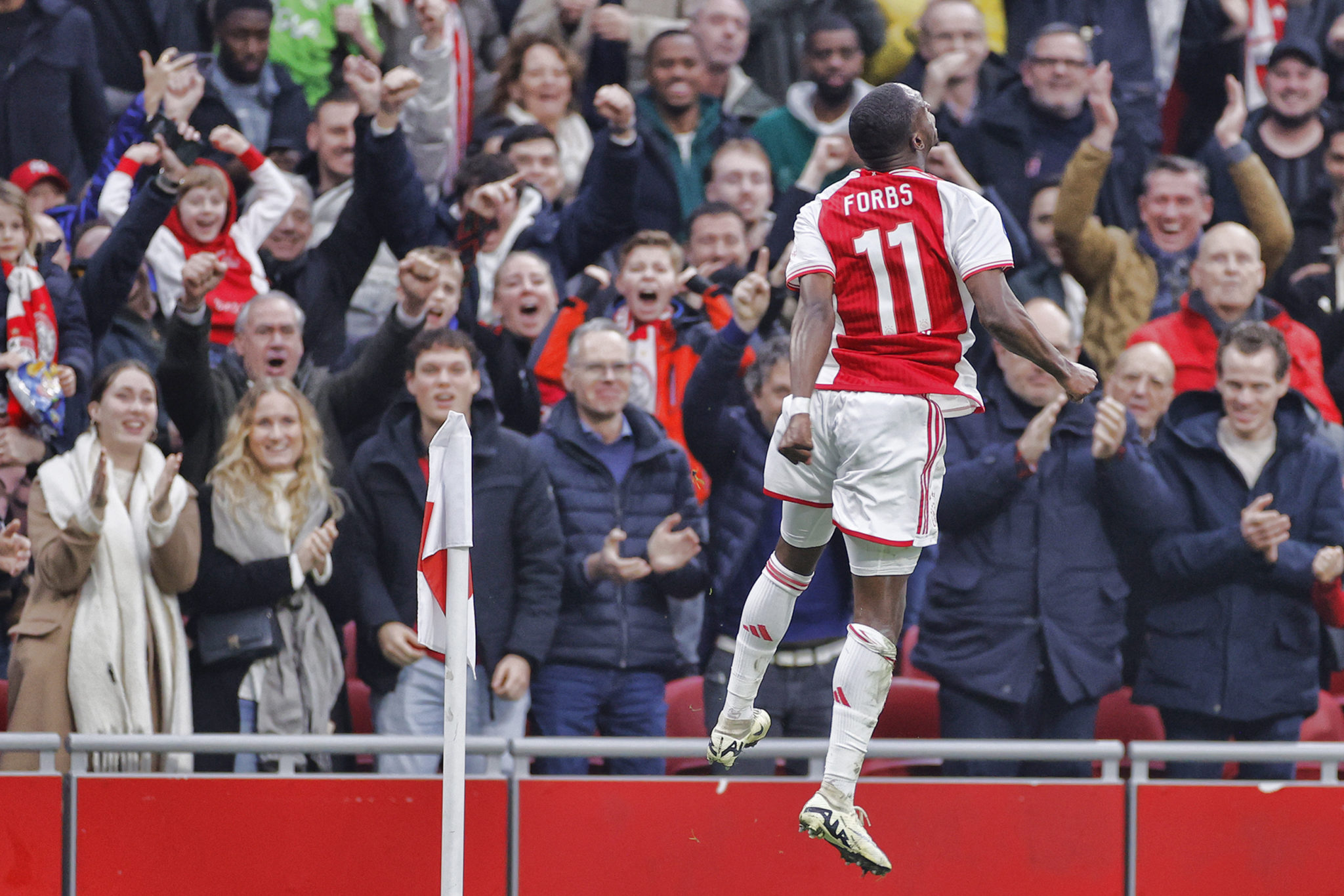 Wolves target Carlos Forbs actually outperformed Pedro Neto last season ...