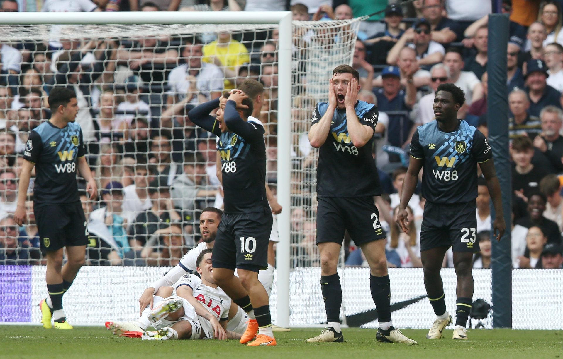 Wolves set to miss out on Dara O'Shea to Premier League rivals as major ...