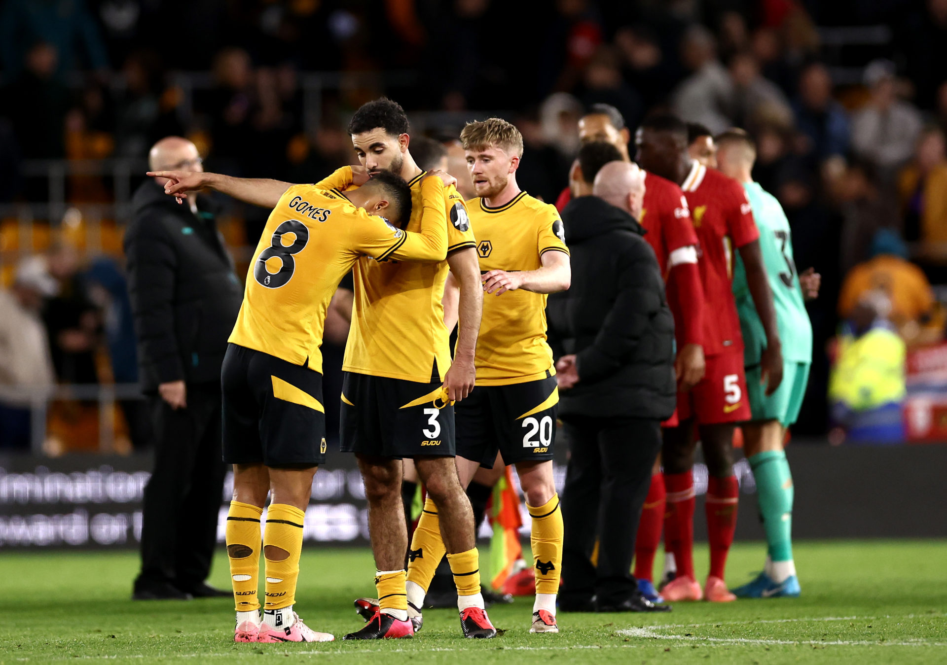 Wolves duo sent clear warning after making same mistake every game that ...