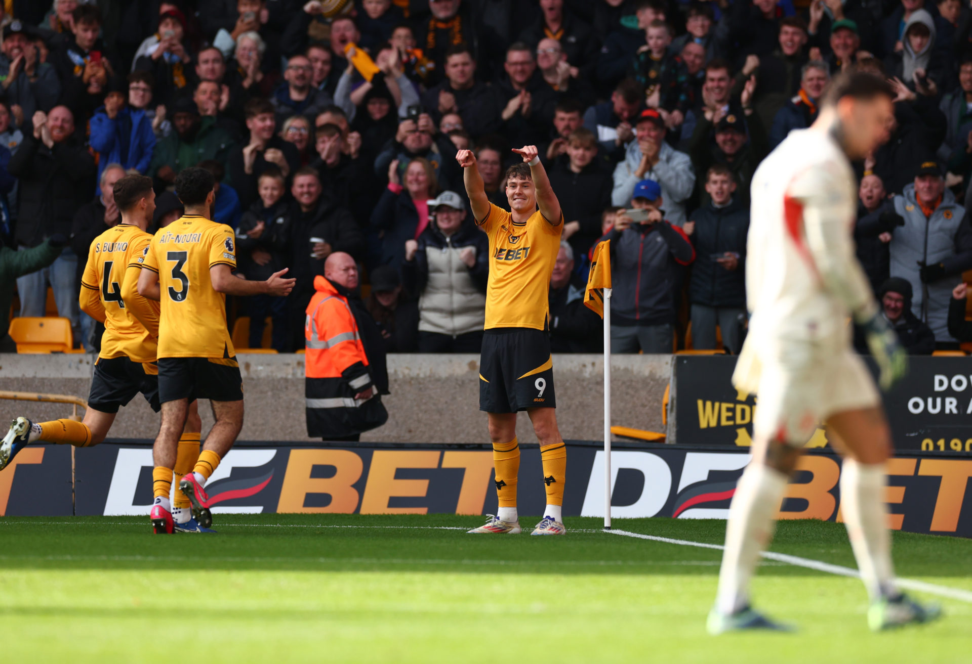 Wolves player ratings vs Man City, Jose Sa shines and two get 8/10 in ...