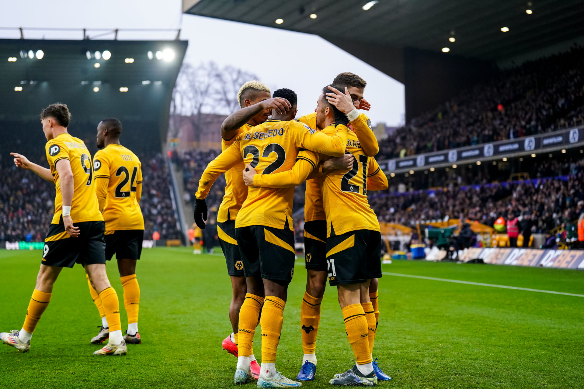 The three key battles that could decide Wolves clash against Fulham at ...