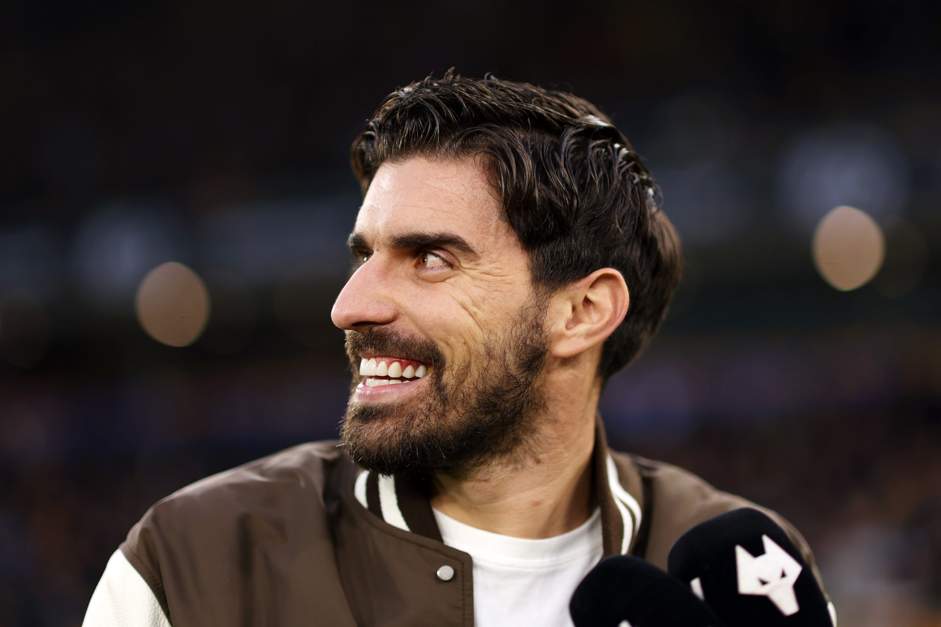 Ruben Neves reacts to start of Vitor Pereira era by sending two-word ...