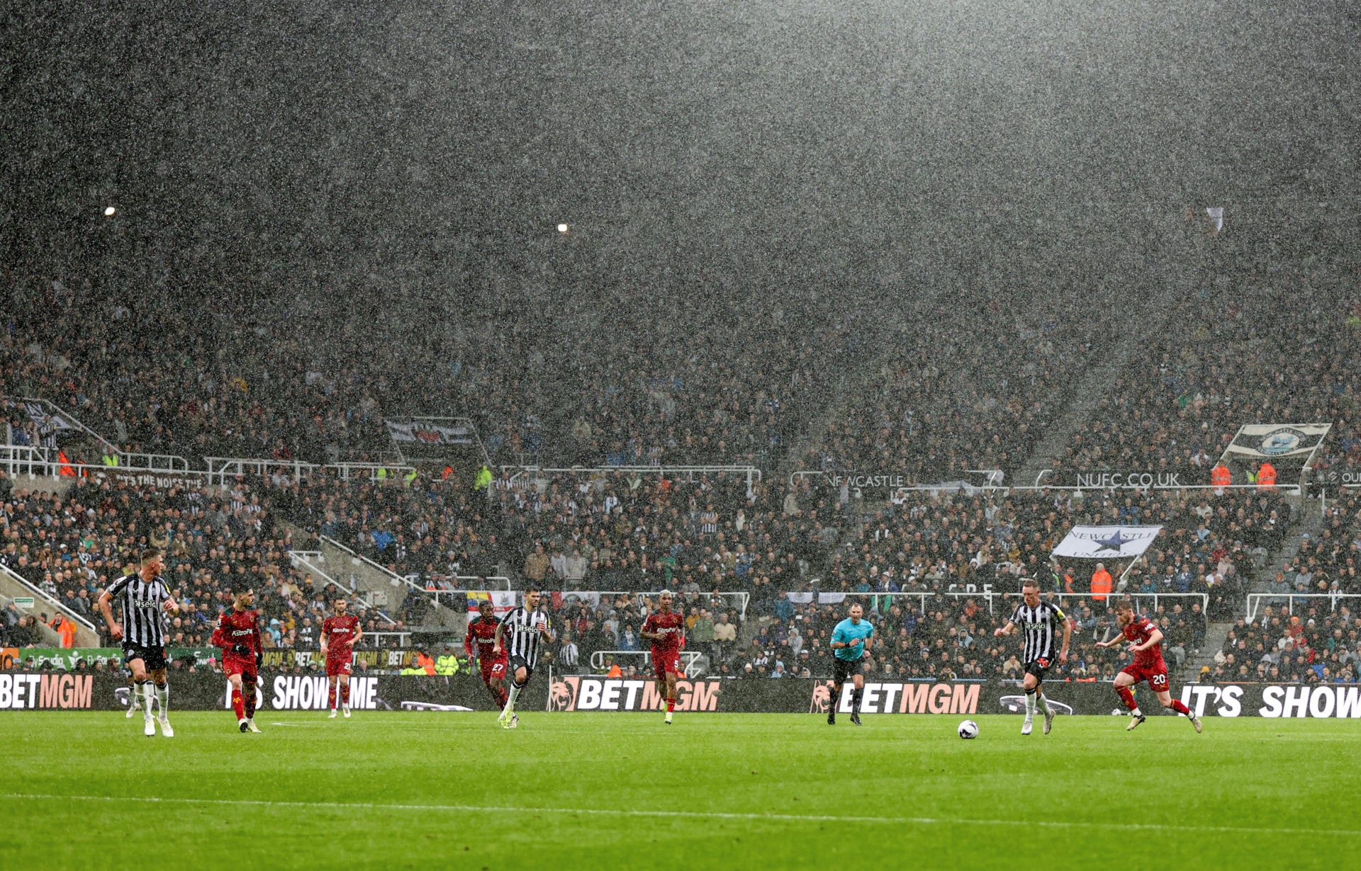 Vitor Pereira can do something unprecedented against Newcastle as ...