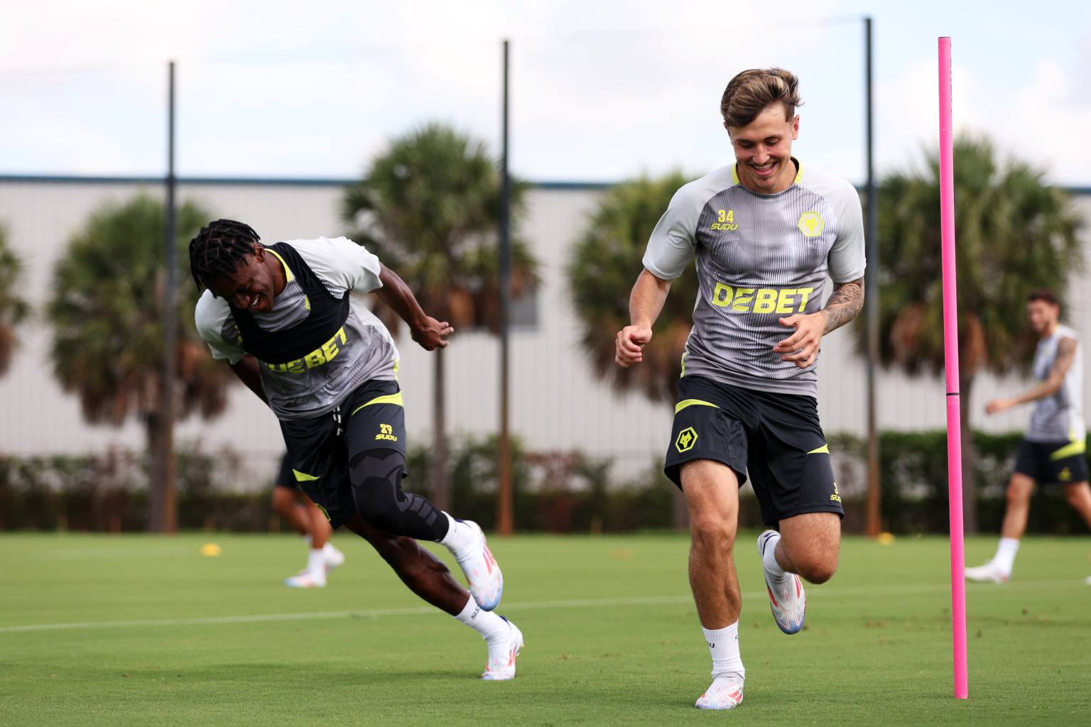 Wolves fans are all saying the same thing after Luke Cundle signed for ...