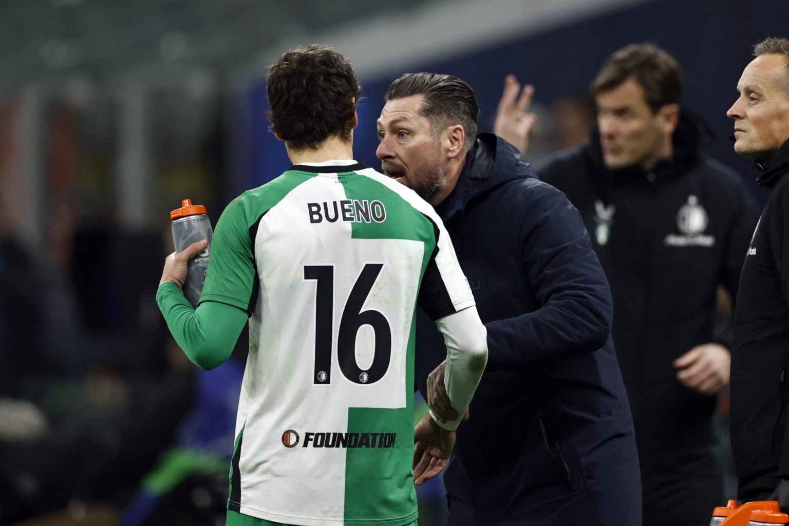 How Dutch media reacted to Wolves loanee Hugo Bueno's performance in ...