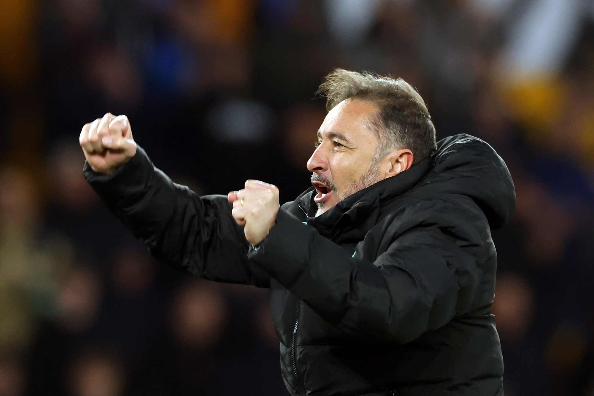 What Wolves players on the bench 'instantly' did to Vitor Pereira as ...