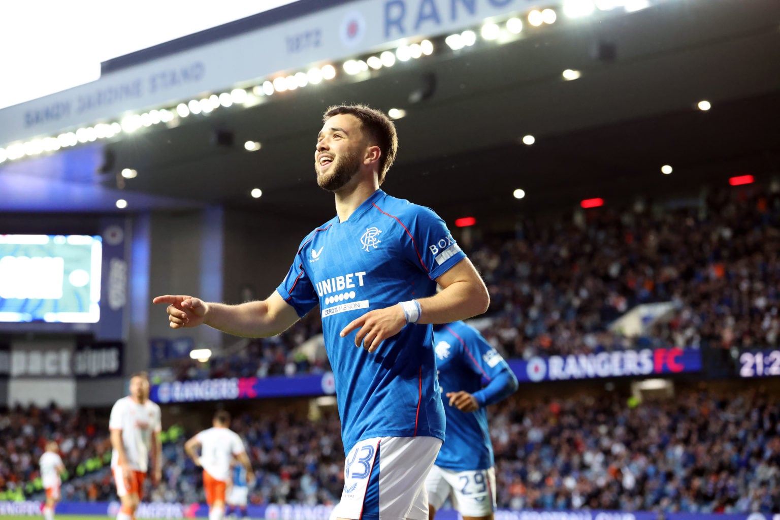 Wolves join Aston Villa in transfer race for 'special' midfielder who ...