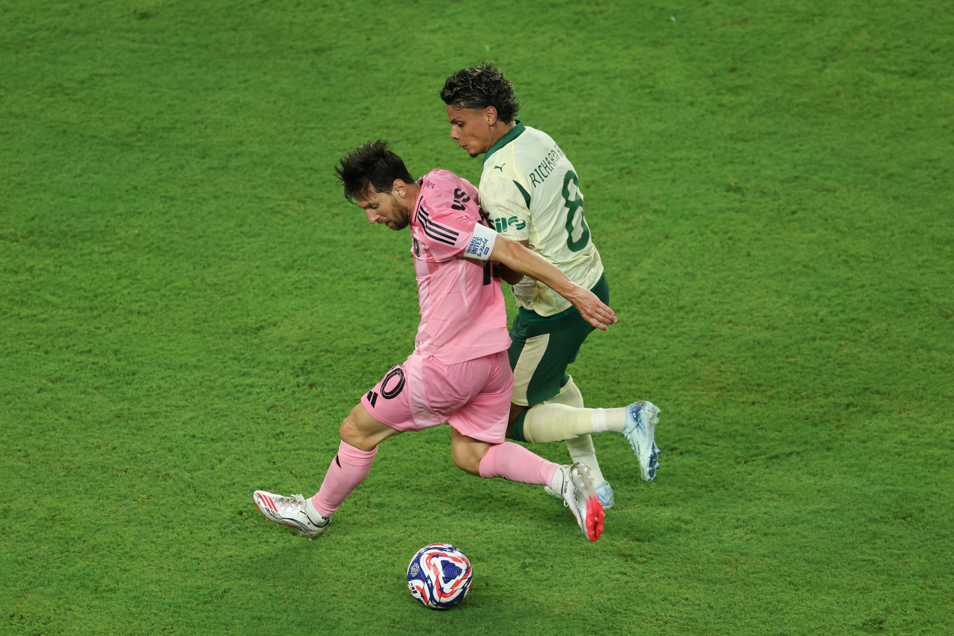 Wolves target outshines Lionel Messi at the Club World Cup, but Vitor ...