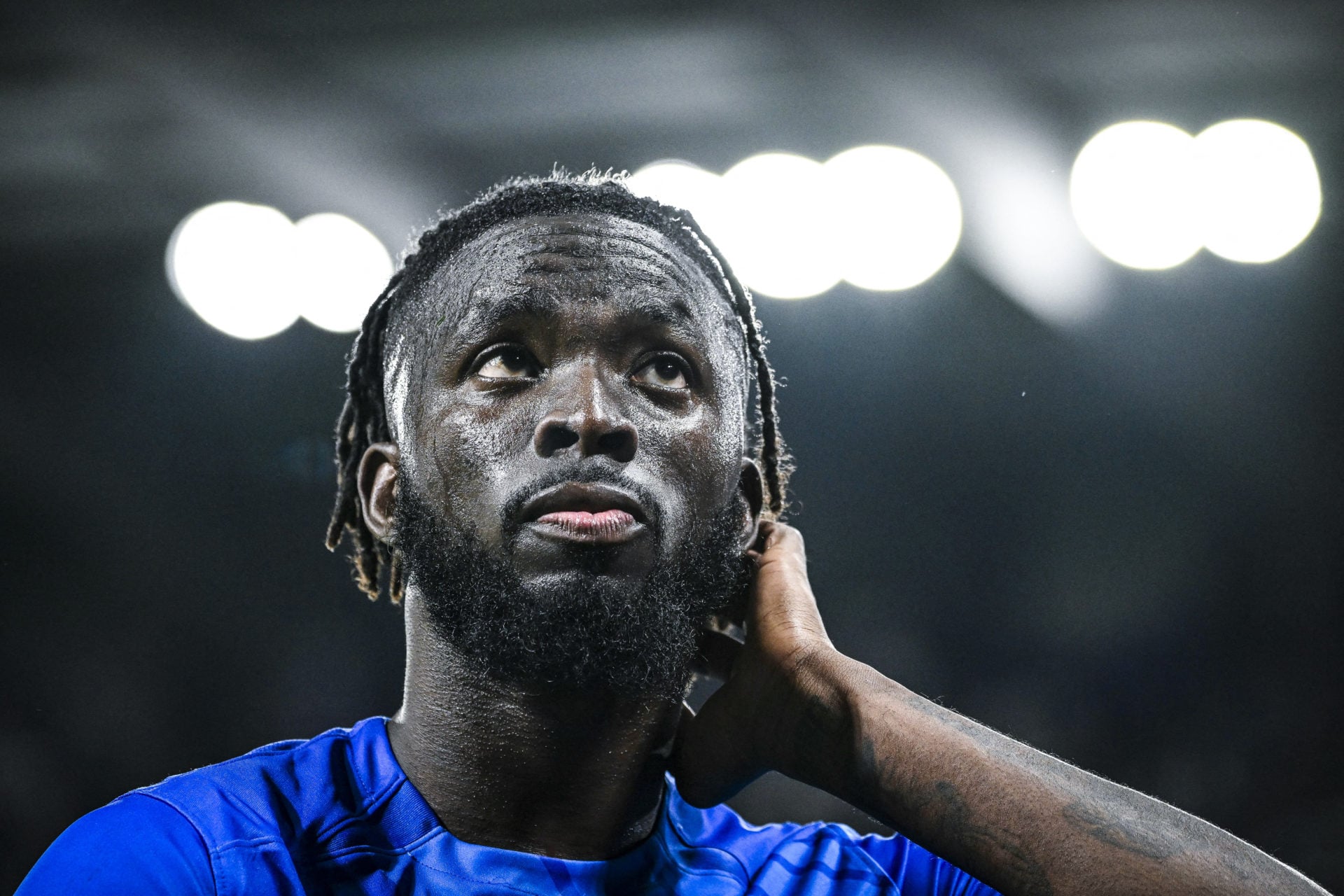 Tolu Arokodare tells fans his style of play after completing £24m ...