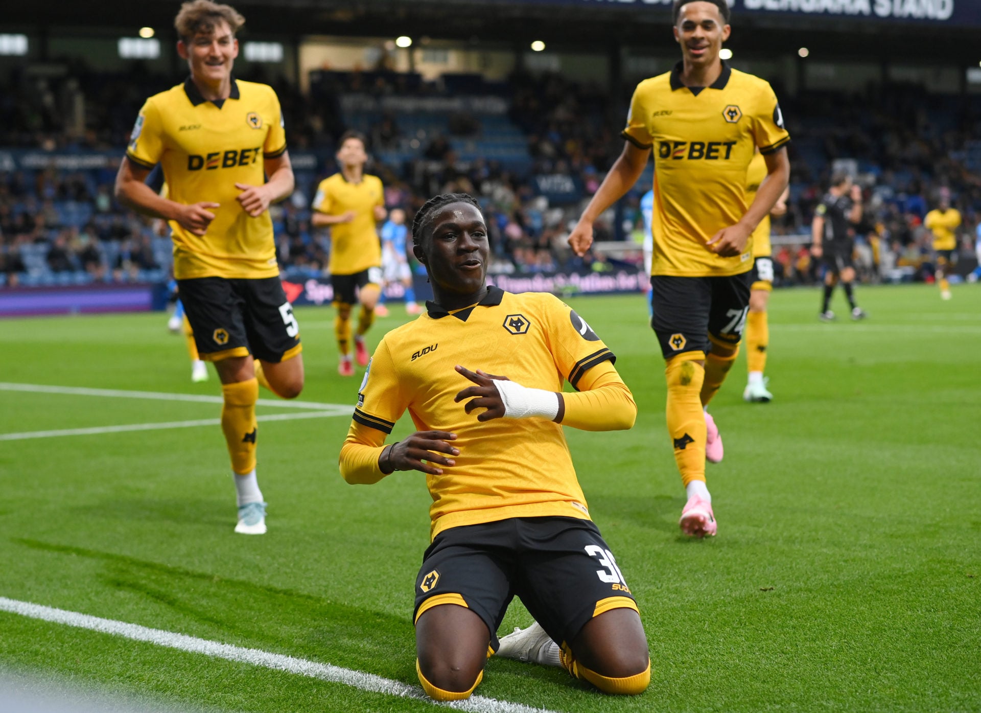 Wolves fans are all saying the same thing about Mateus Mane after ...