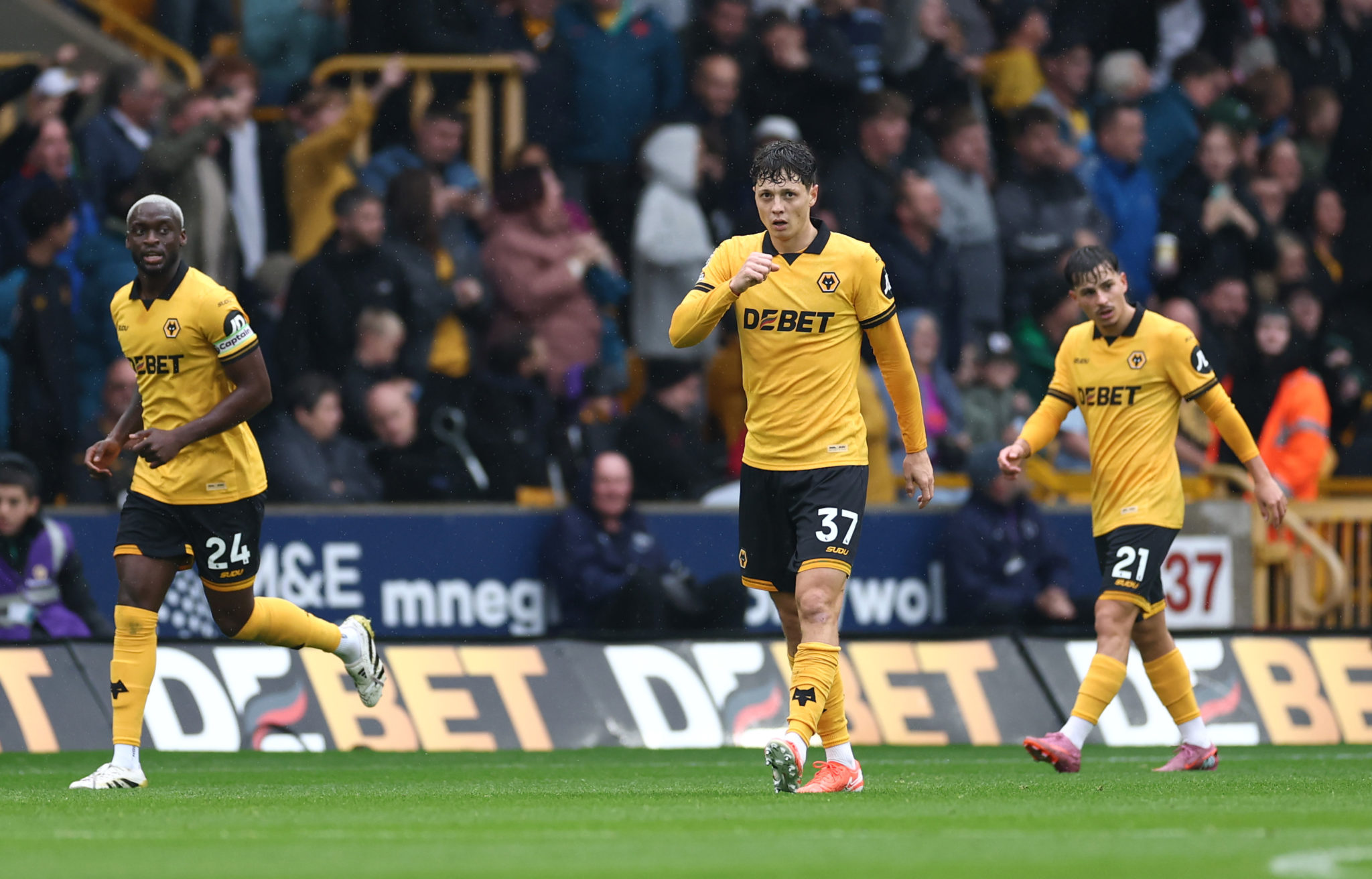 Lee Naylor disgusted by what he saw just before second-half started in ...