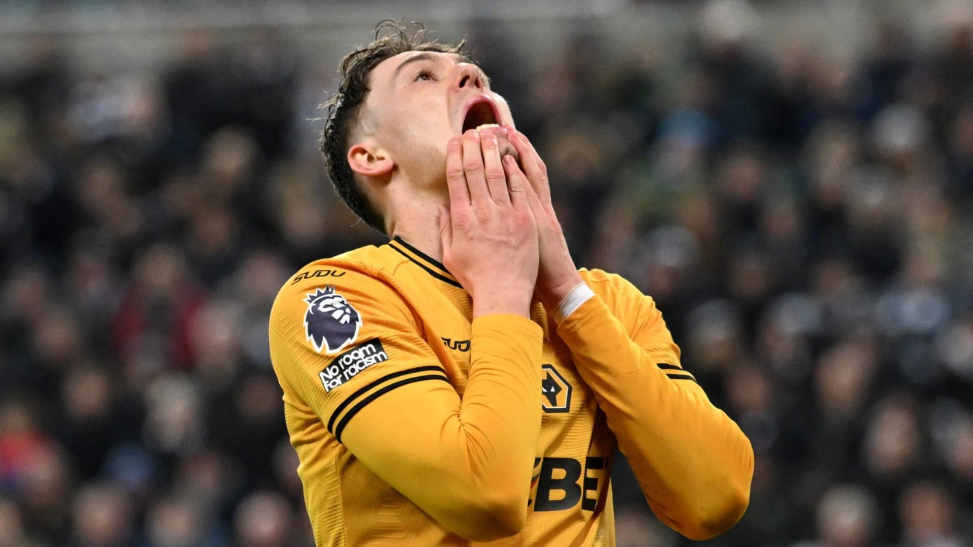 Jorgen Strand Larsen injury timeline given after Wolves’ defeat to ...