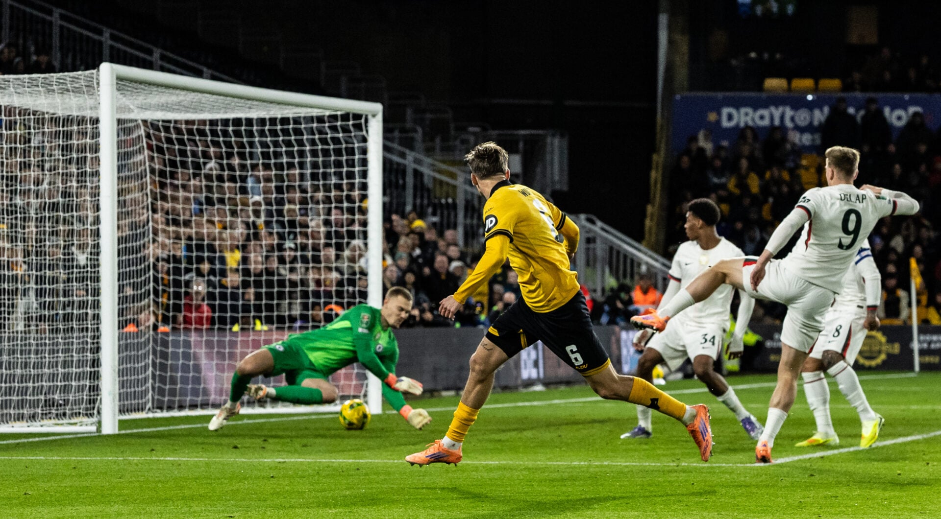 Wolves player ratings vs Chelsea, David Moller Wolfe shines in chaotic ...
