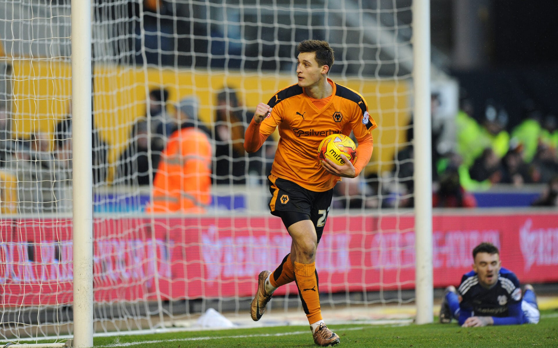 Former Wolves player Michal Zyro goes viral for heartwarming Virgil van ...
