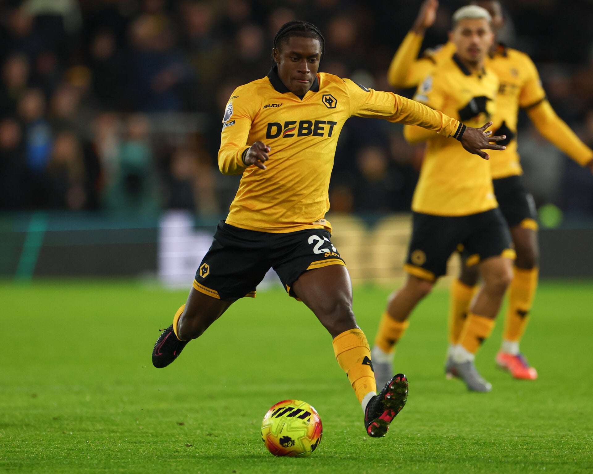 One Wolves star can hold head high in 4-1 defeat to Manchester United ...